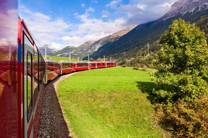 Swiss Train: Swiss Alps Train Tour - Switzerland & Italy | National ...
