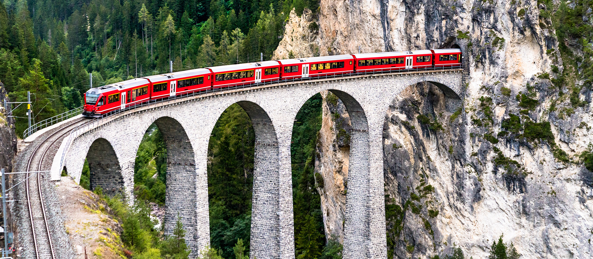 Swiss Train: Swiss Alps Train Tour - Switzerland & Italy | National ...