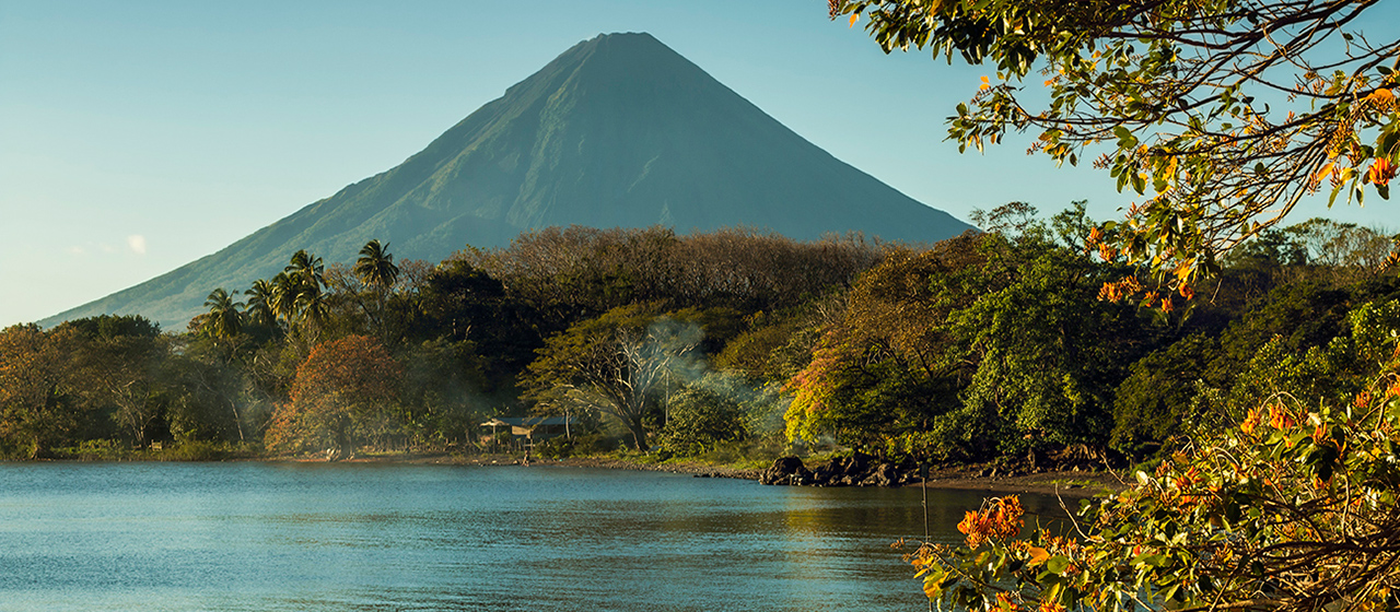 Volvanic Crater Lake In Nicaragua 10 Things To Know Before Visiting